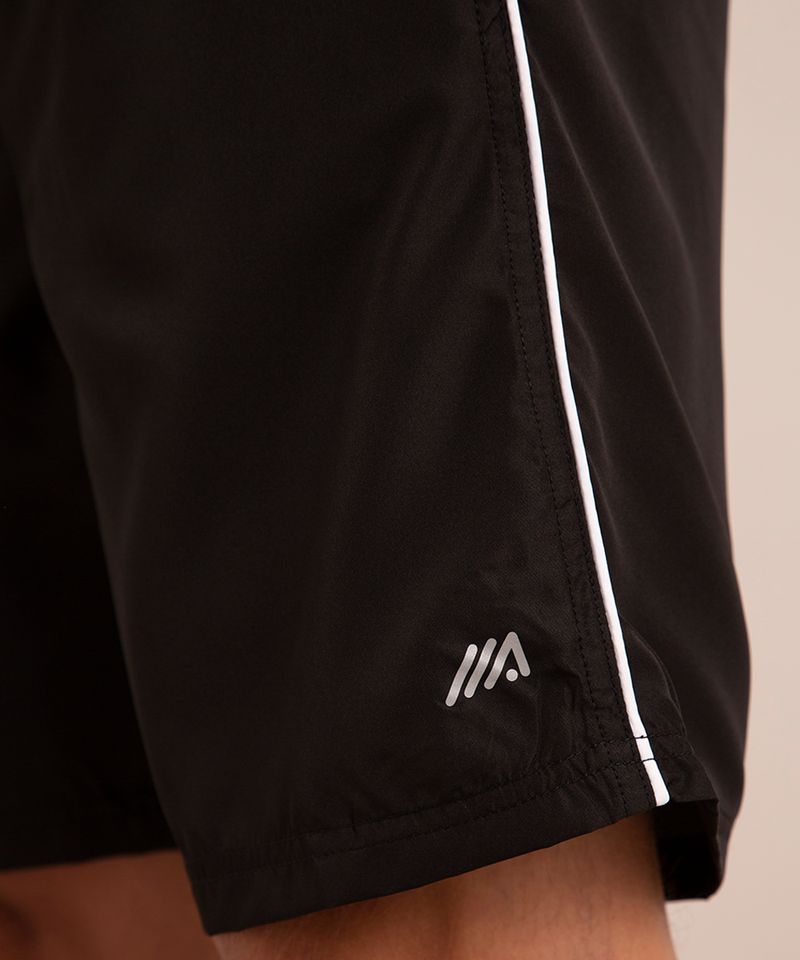 Bermuda Masculina Esportiva Ace com Vivo Contrastante Preta - C&A