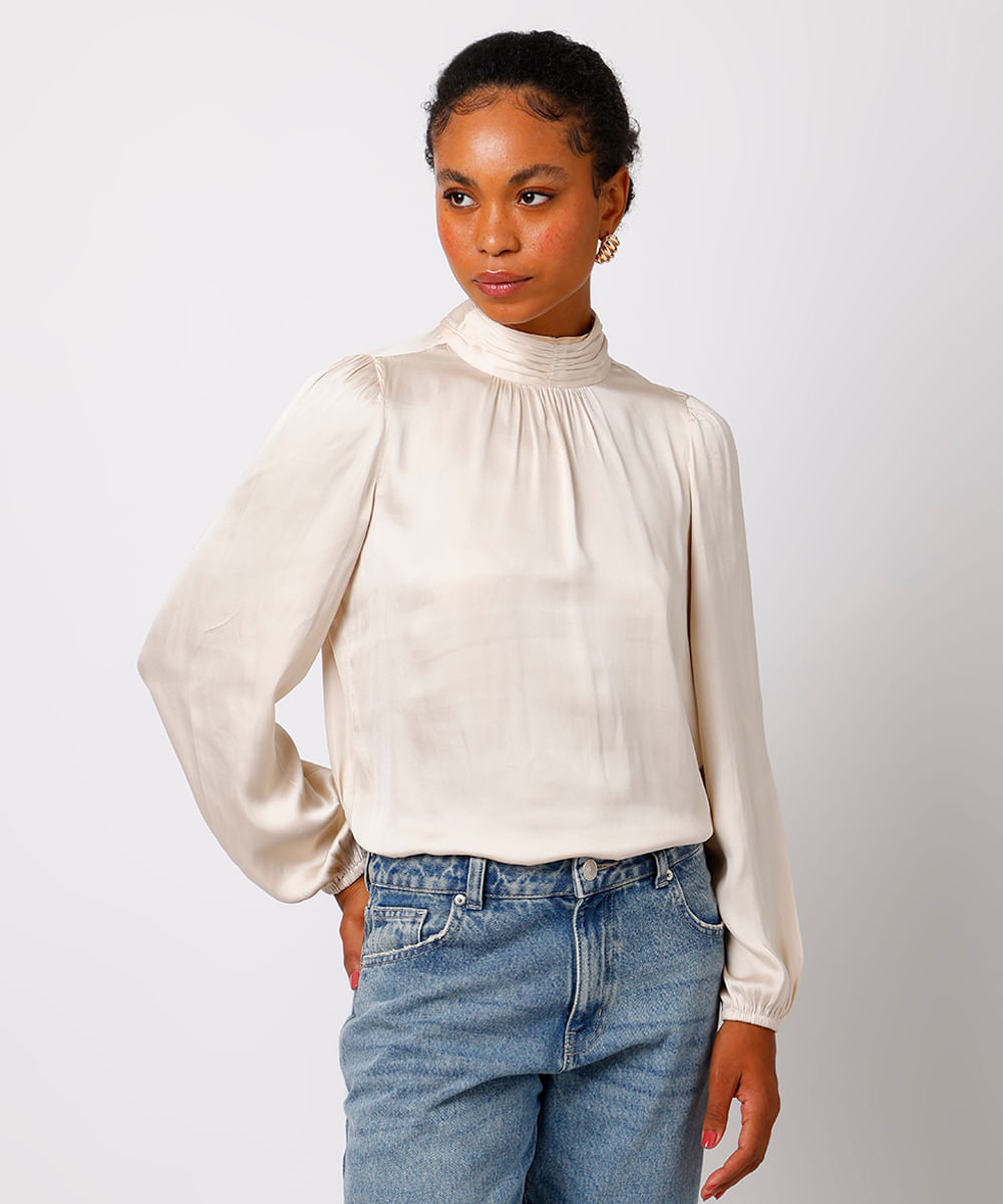blusa feminina acetinada gola alta franzida mindset bege