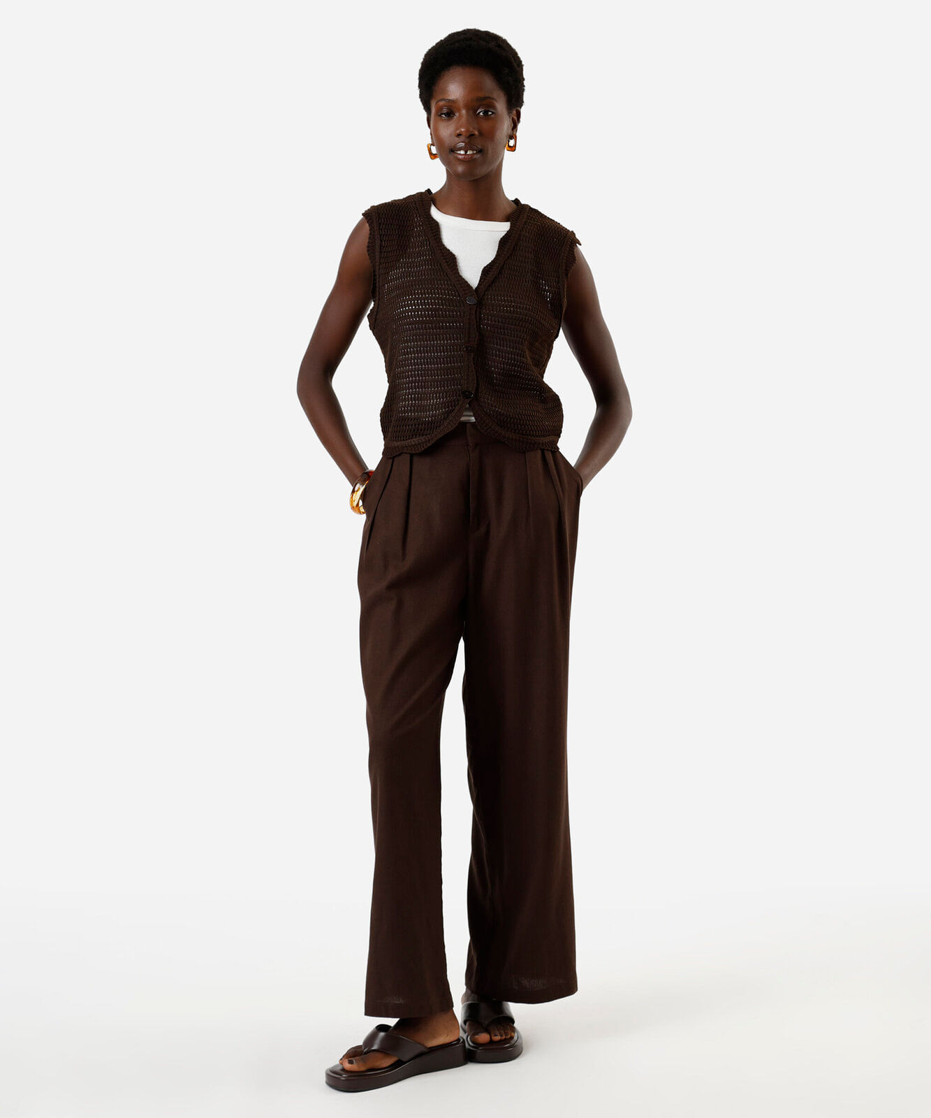 colete feminino de tricot texturizado marrom